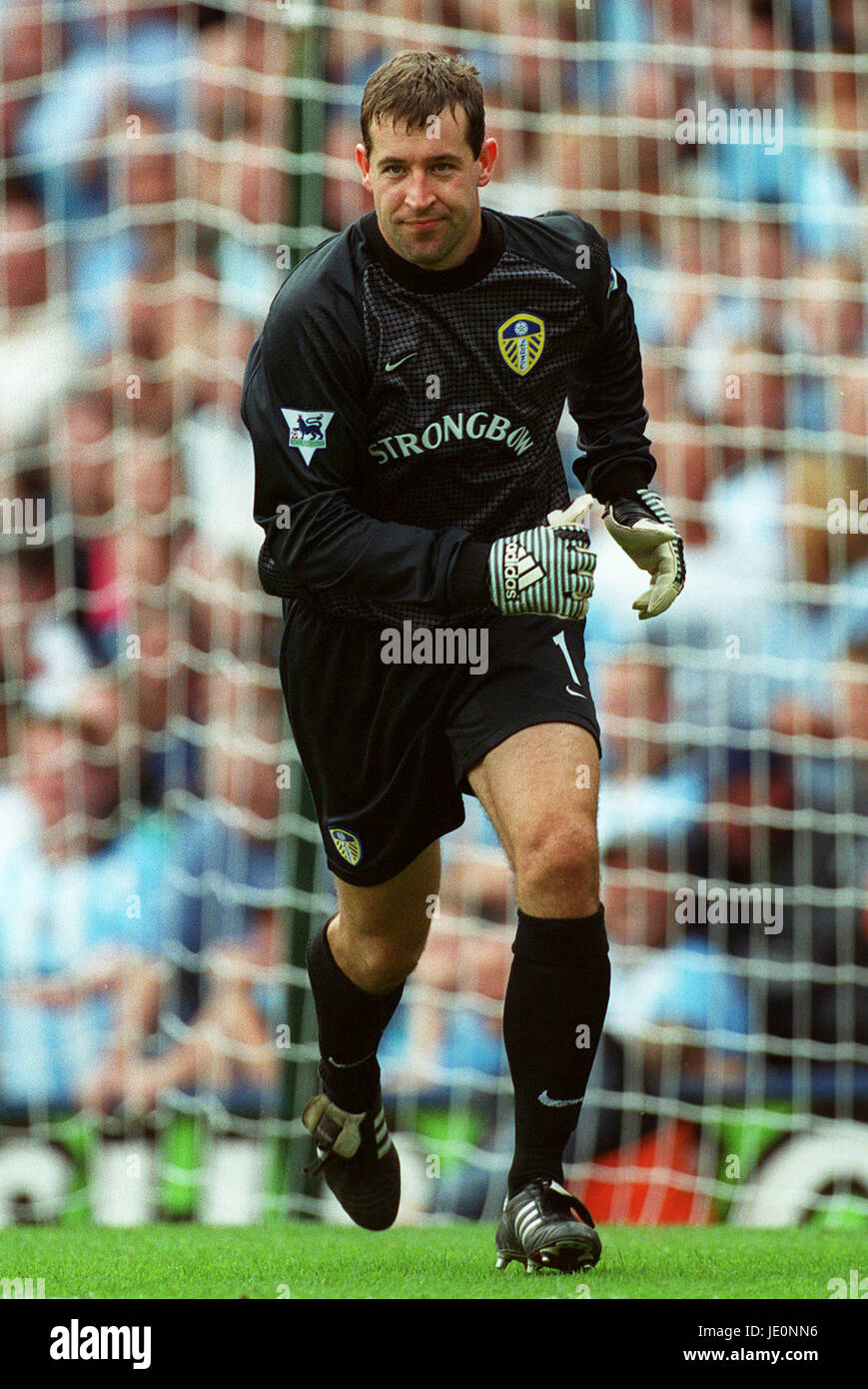 NIGEL MARTYN LEEDS UNITED FC COVENTRY HIGHFIELD ROAD 09 September 2000 ...