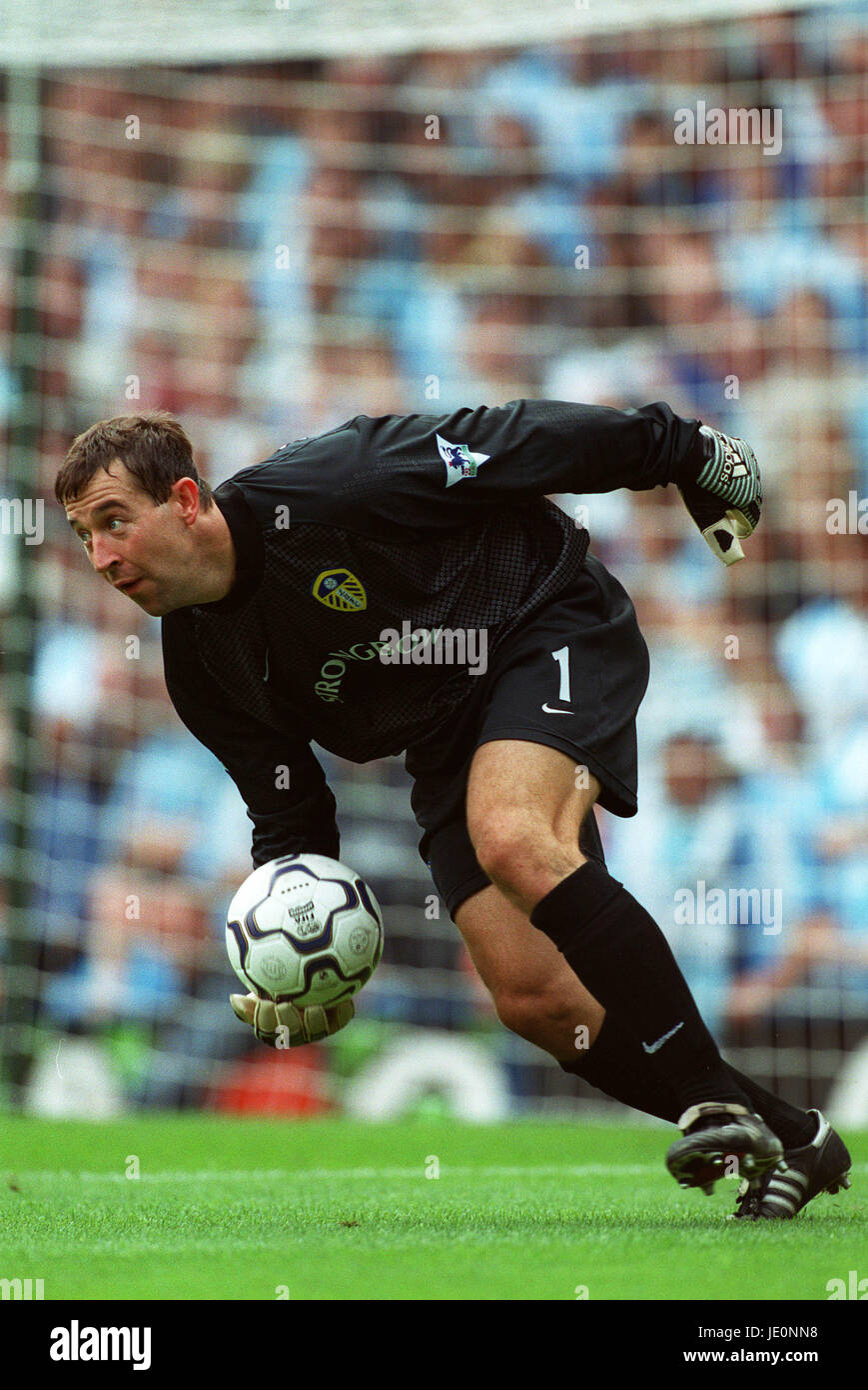 NIGEL MARTYN LEEDS UNITED FC COVENTRY HIGHFIELD ROAD 09 September 2000 ...