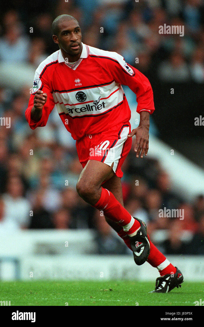 BRIAN DEANE MIDDLESBROUGH FC MAINE ROAD 17 September 2000 Stock Photo ...