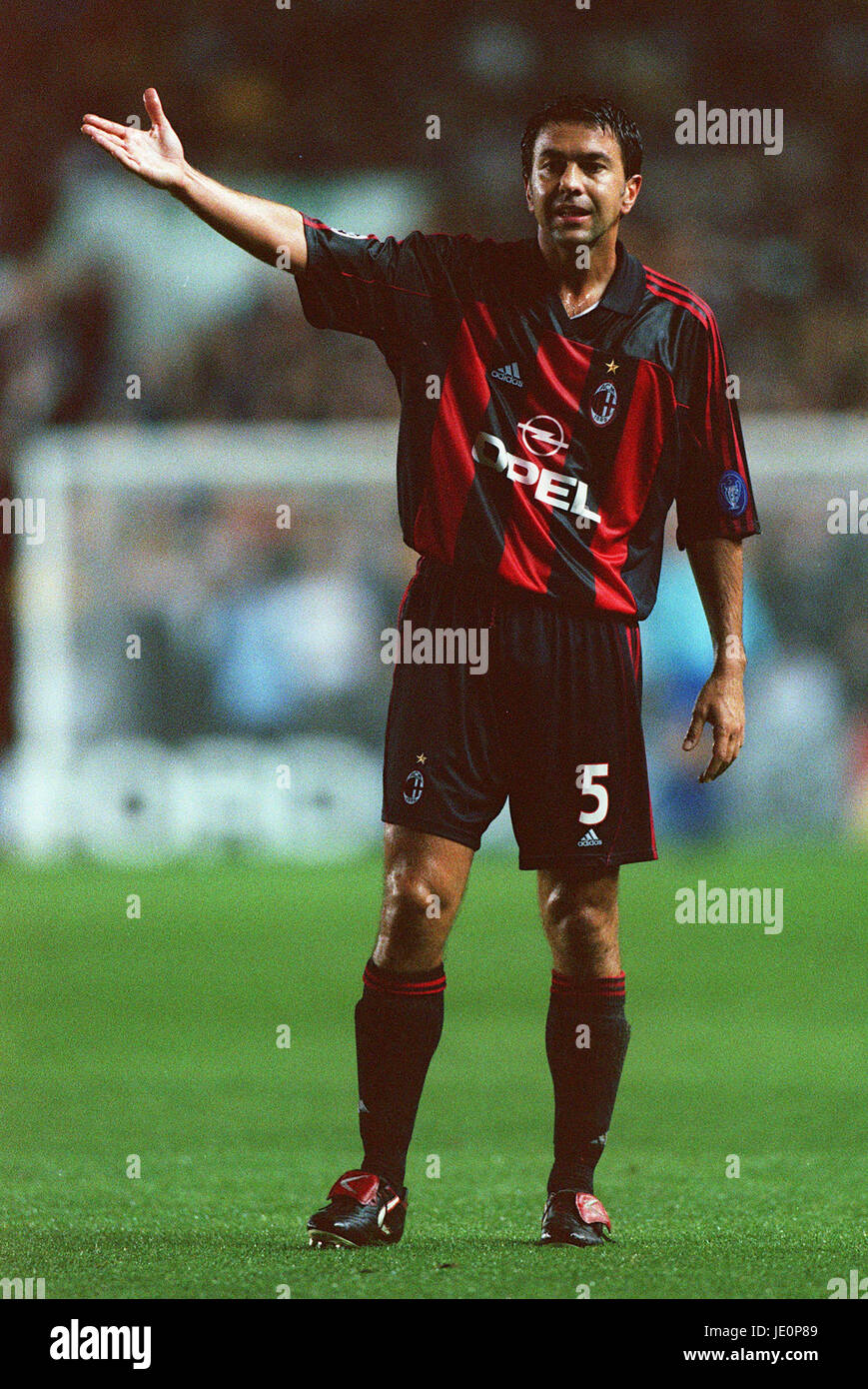 ALESSANDRO COSTACURTA AC MILAN LEEDS 19 September 2000 Stock Photo - Alamy