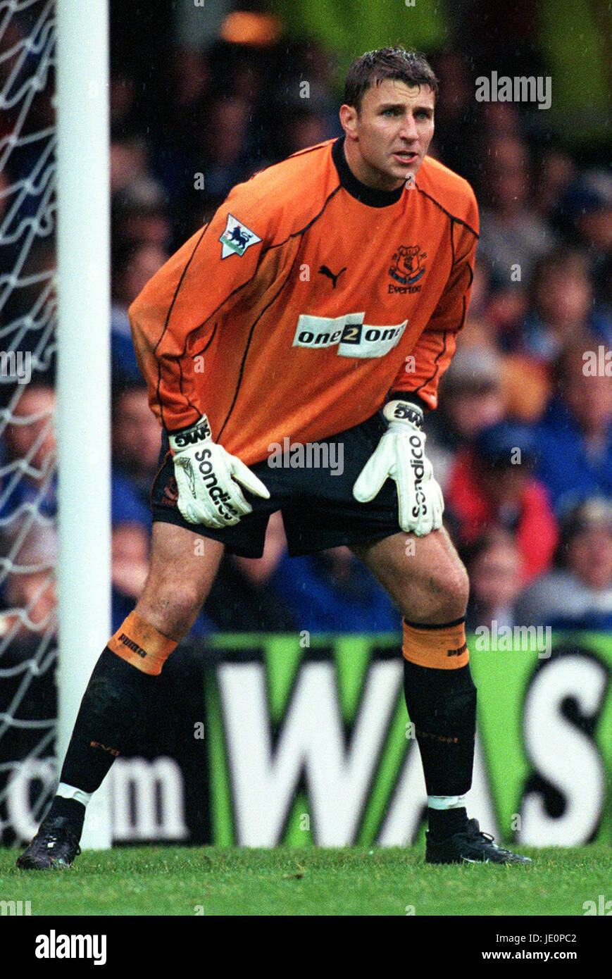 Paul gerrard everton hi-res stock photography and images - Alamy