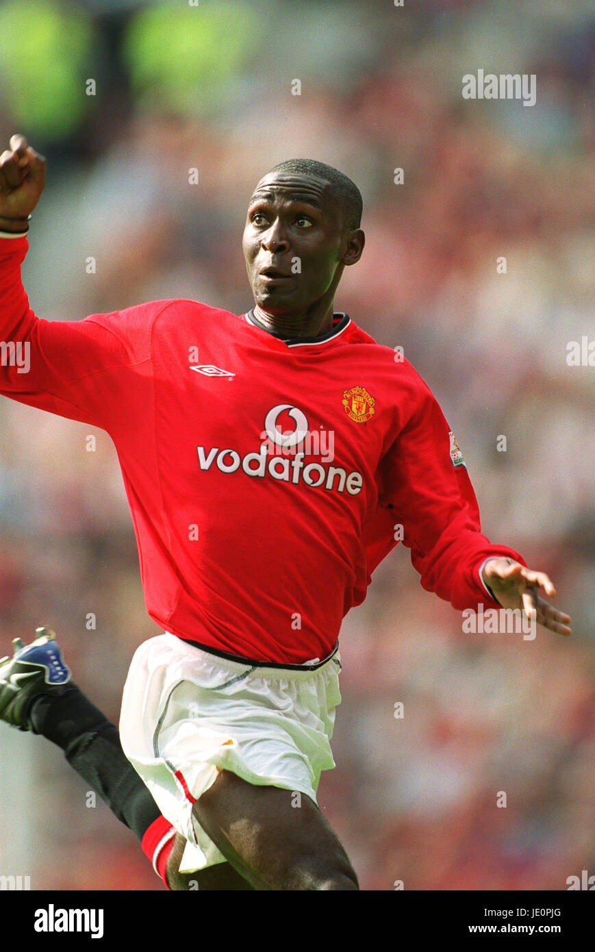 Andy cole manchester united 2000 hi-res stock photography and images ...