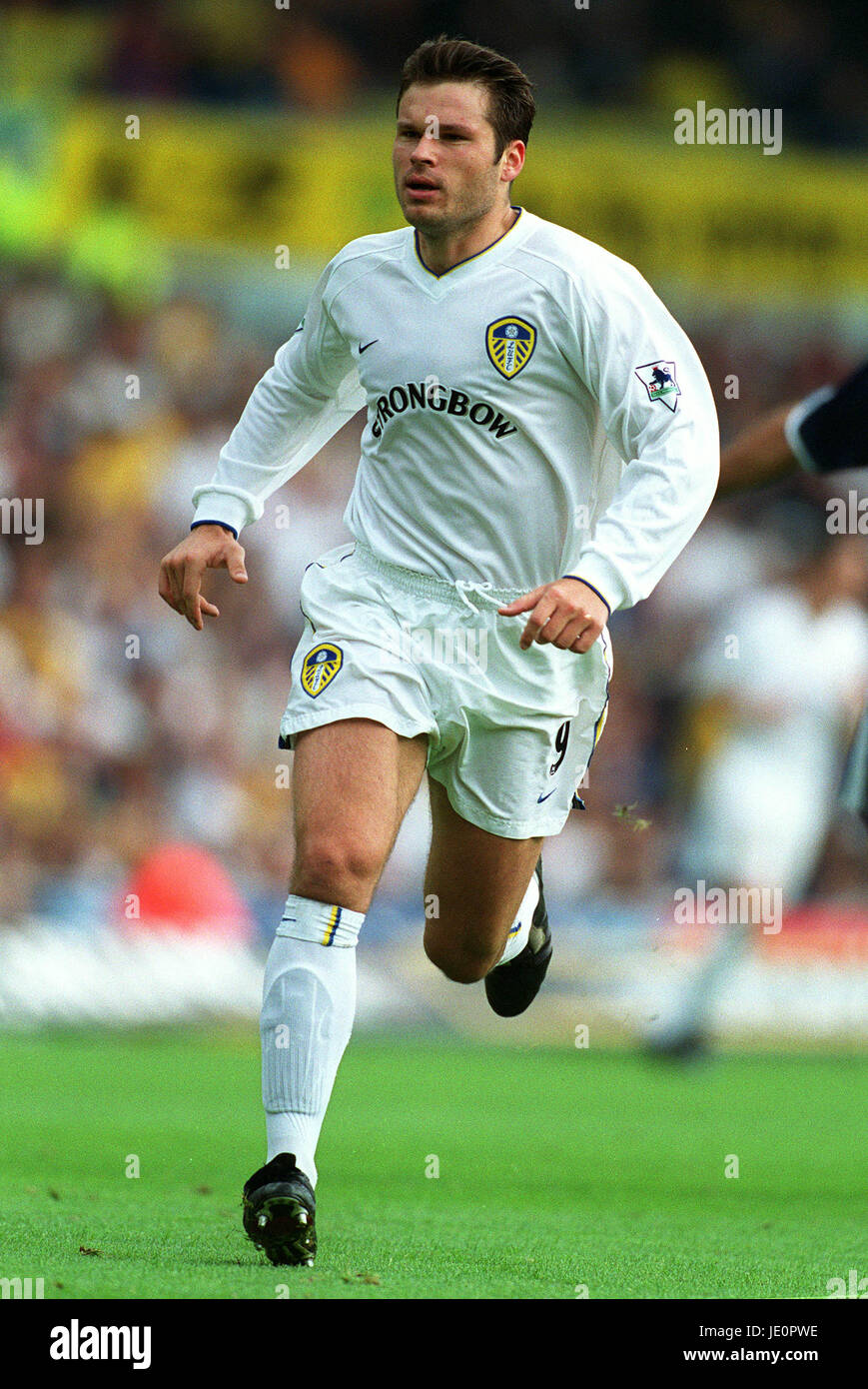 MARK VIDUKA LEEDS UNITED FC ELLAND ROAD LEEDS ENGLAND 30 September 2000 ...