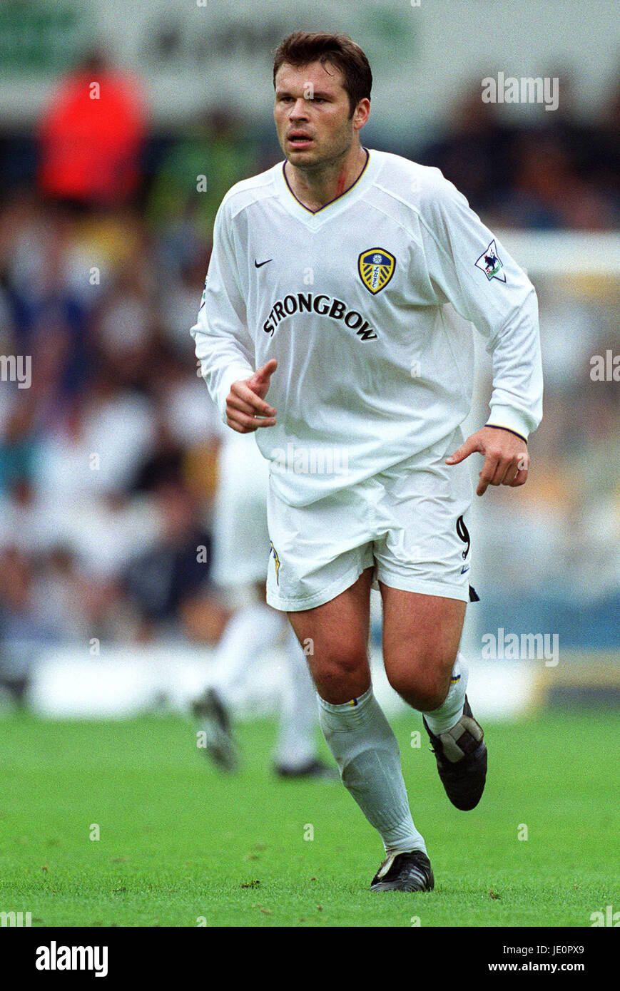MARK VIDUKA LEEDS UNITED FC ELLAND ROAD LEEDS ENGLAND 30 September 2000 ...