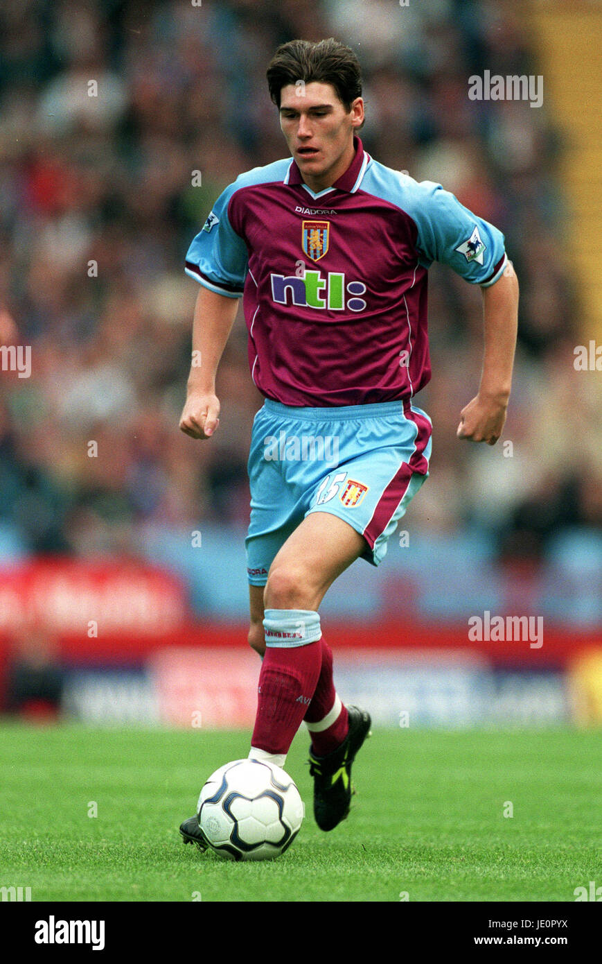 Gareth barry england 2000 hi-res stock photography and images - Alamy
