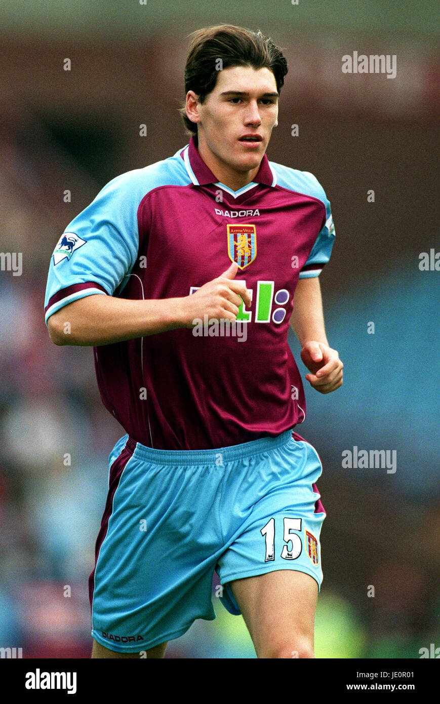 Gareth barry england 2000 hi-res stock photography and images - Alamy