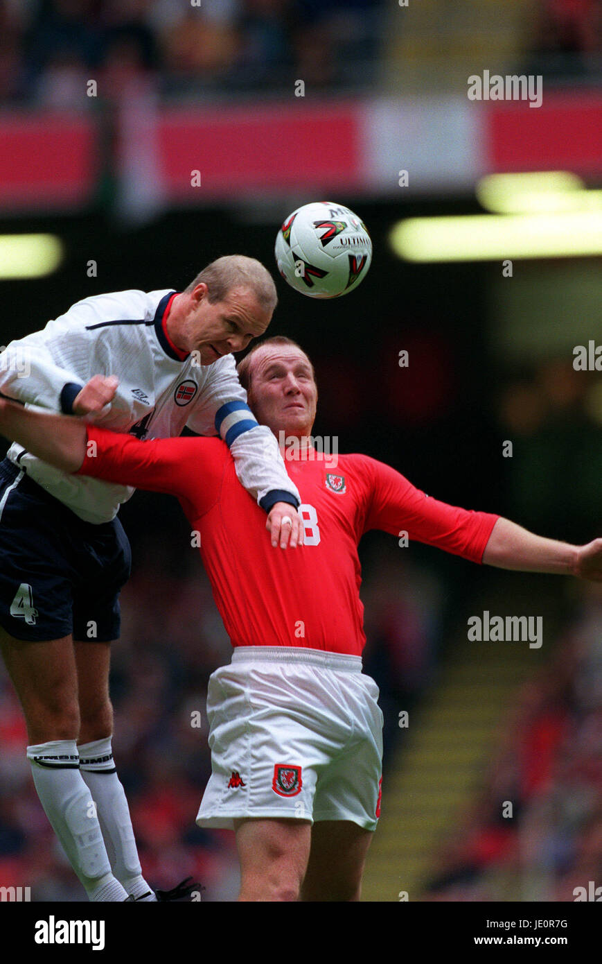HENNING BERG & JOHN HARTSON WALES V NORWAY CARDIFF MILLENNIUM STADIUM ...