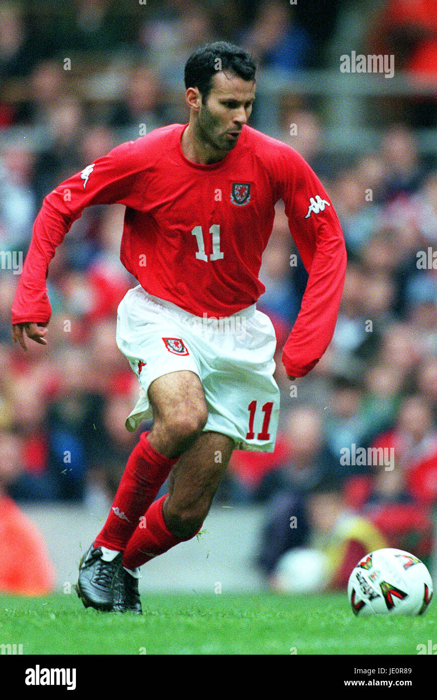 Giggs 2000 hi-res stock photography and images - Alamy