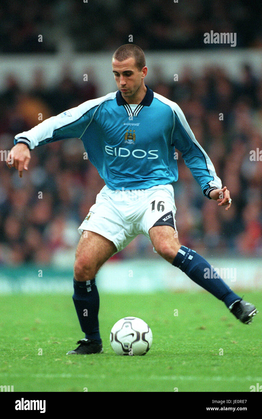 PAUL RITCHIE MANCHESTER CITY FC MAINE ROAD MANCHESTER CITY ENGLAND 14 ...