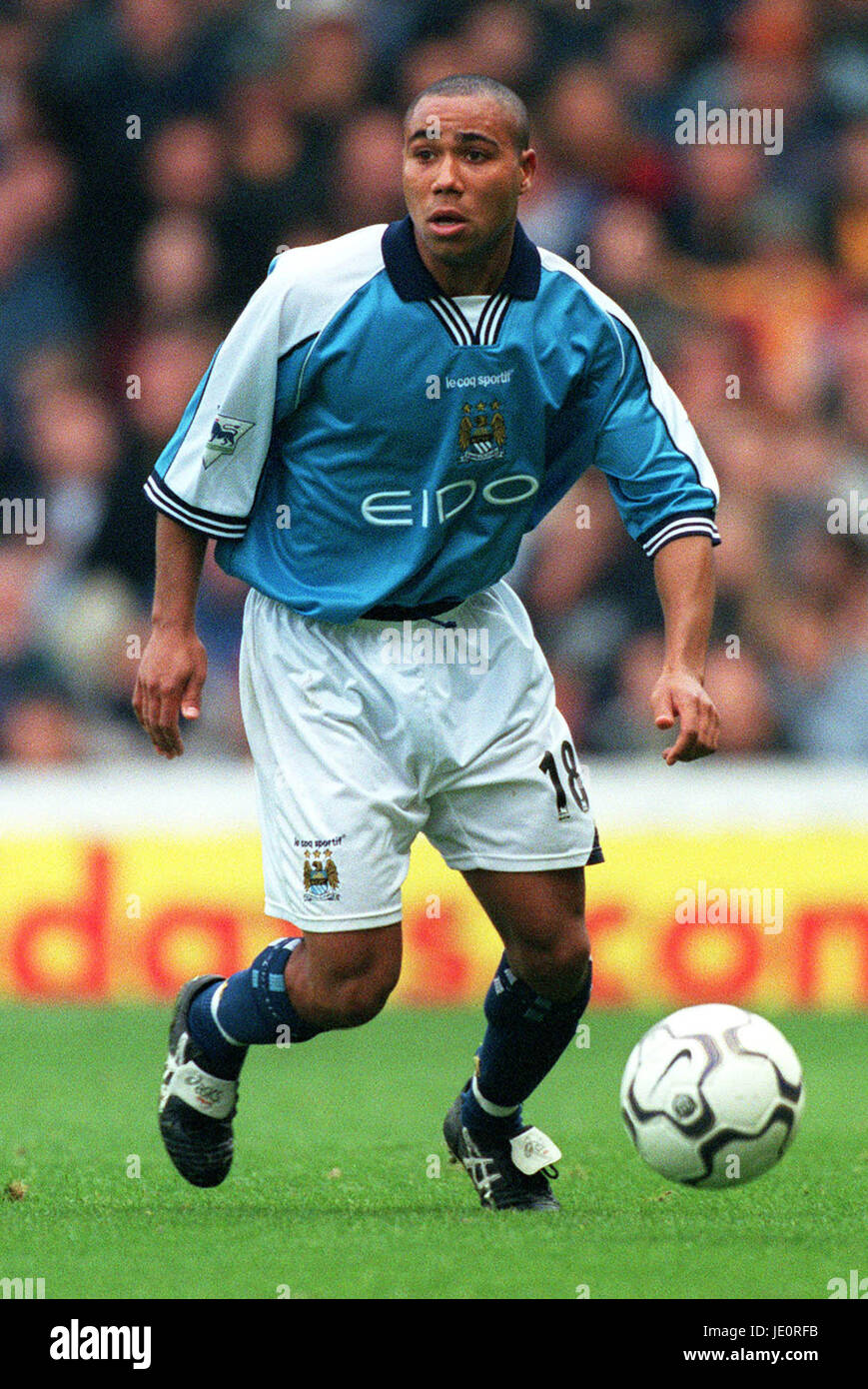 JEFF WHITLEY MANCHESTER CITY FC MAINE ROAD MANCHESTER CITY ENGLAND 14 ...