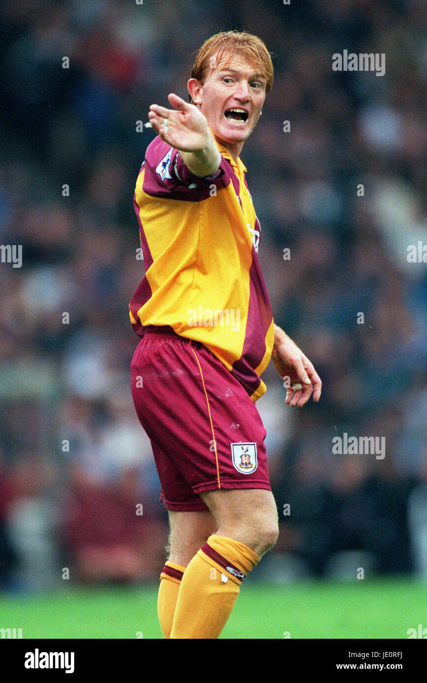 STUART MCCALL BRADFORD CITY FC MAINE ROAD MANCHESTER CITY ENGLAND 14 ...
