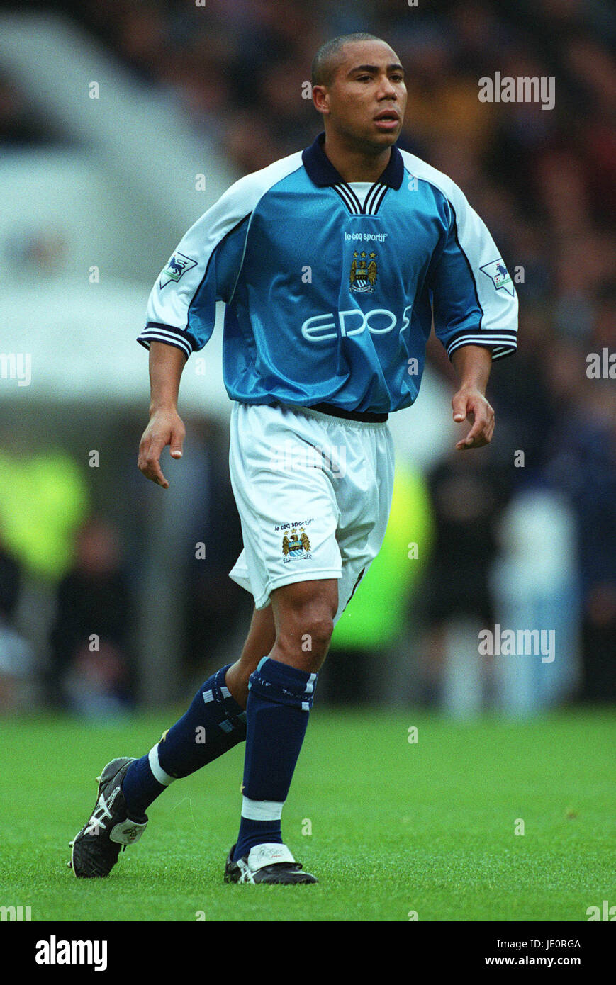 JEFF WHITLEY MANCHESTER CITY FC MAINE ROAD MANCHESTER CITY ENGLAND 14 ...