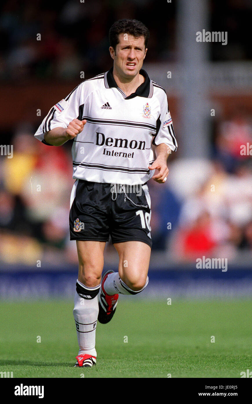 JOHN COLLINS FULHAM FC 15 October 2000 Stock Photo - Alamy