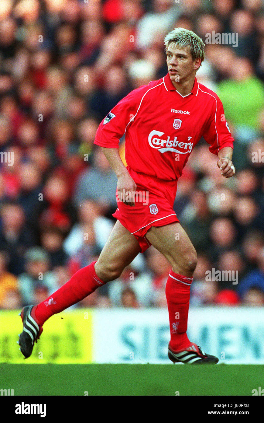 CHRISTIAN ZIEGE LIVERPOOL FC 22 October 2000 Stock Photo - Alamy