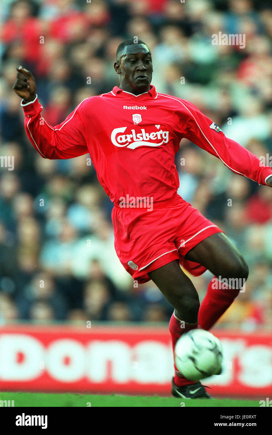 EMILE HESKEY LIVERPOOL FC 22 October 2000 Stock Photo - Alamy