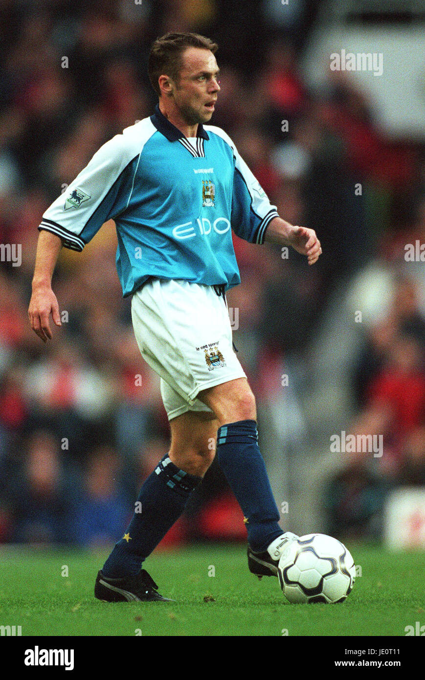 PAUL DICKOV MANCHESTER CITY FC 28 October 2000 Stock Photo - Alamy