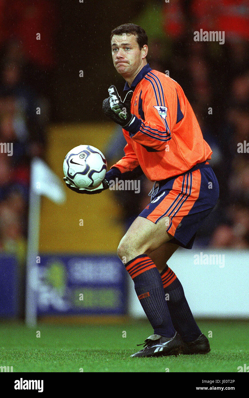 NEIL SULLIVAN TOTTENHAM HOTSPUR FC LONDON STAMFORD BRIDGE 28 October ...