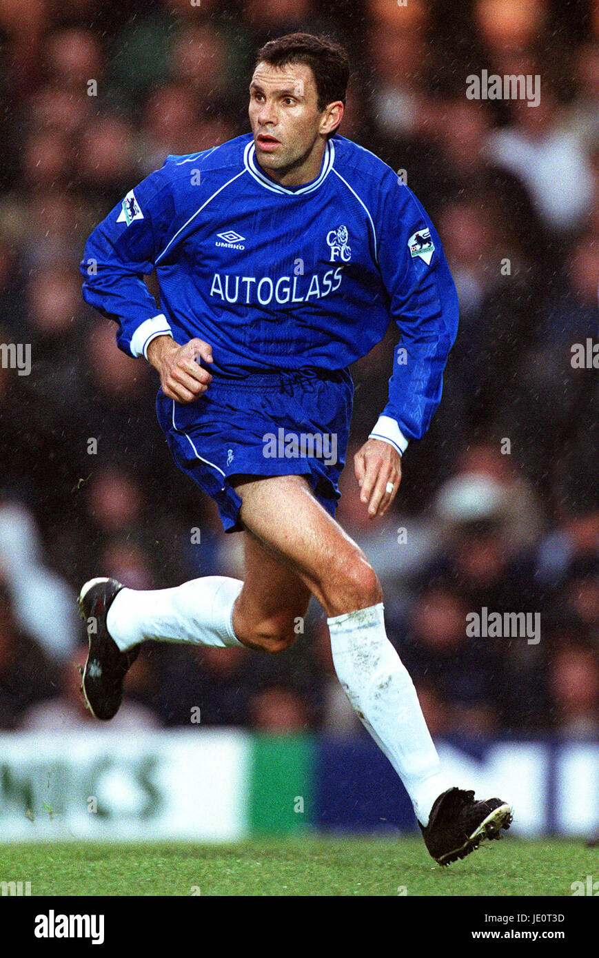 Gustavo poyet chelsea hi-res stock photography and images - Alamy