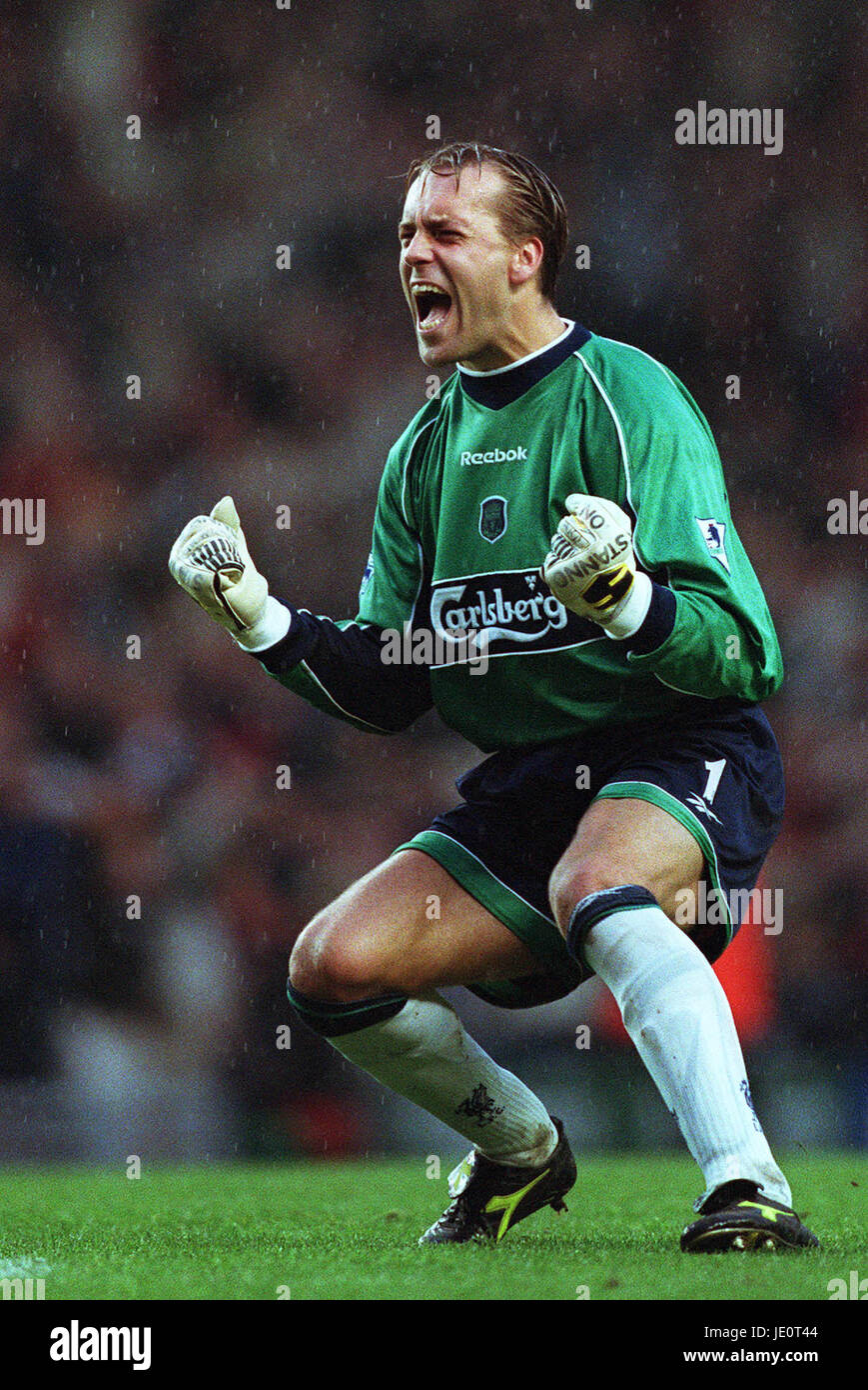 SANDER WESTERVELD LIVERPOOL FC LIVERPOOL ANFIELD 28 October 2000 Stock ...
