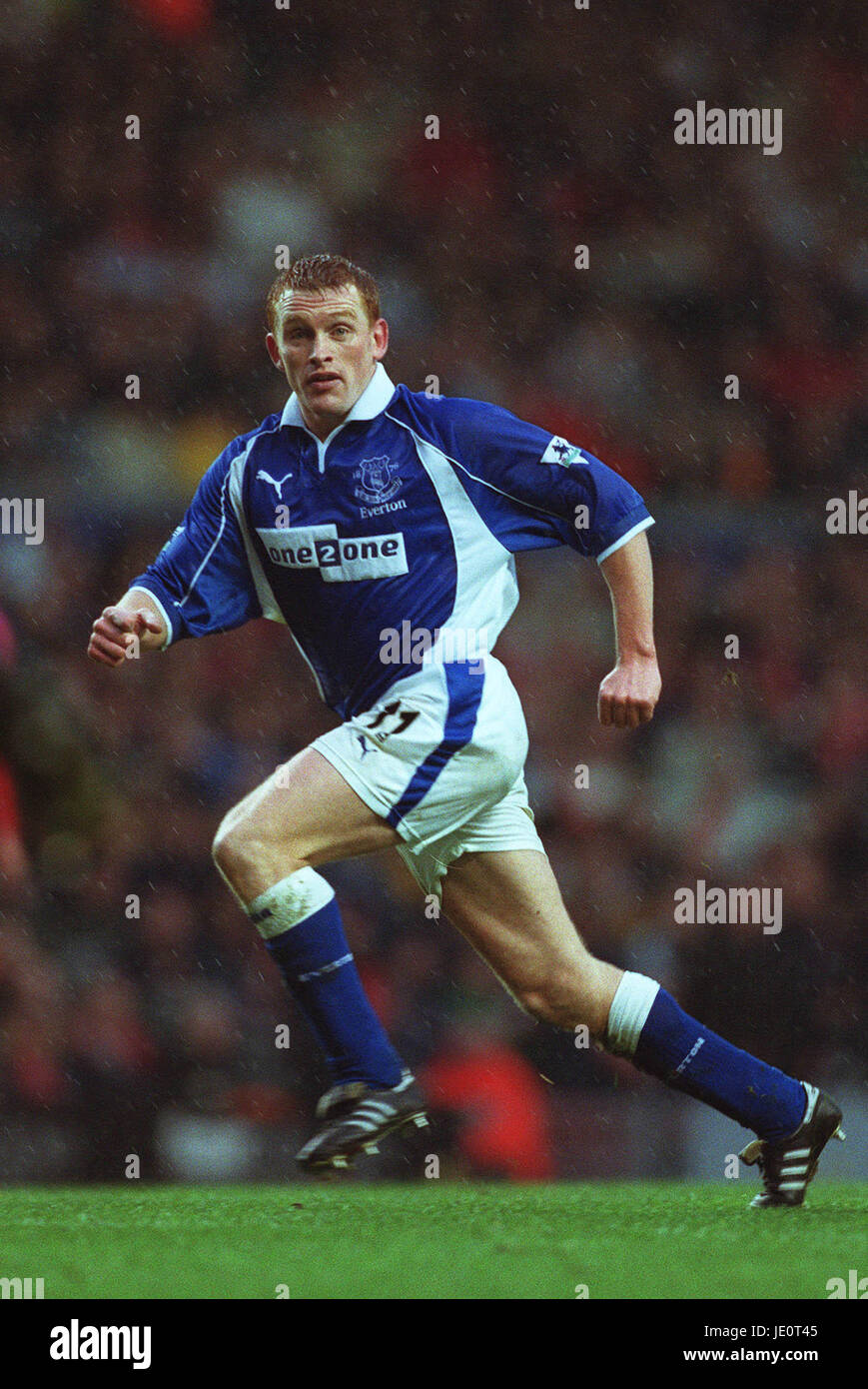 MARK PEMBRIDGE EVERTON FC LIVERPOOL ANFIELD 28 October 2000 Stock Photo ...