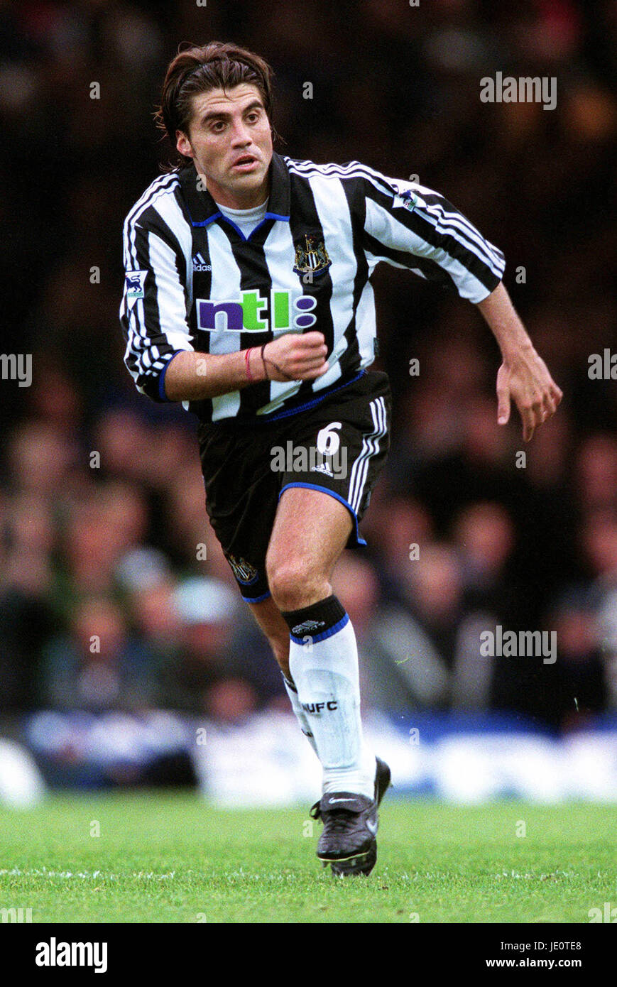 CLARENCE ACUNA NEWCASTLE UNITED FC FILBERT STREET LEICESTER 11 November ...
