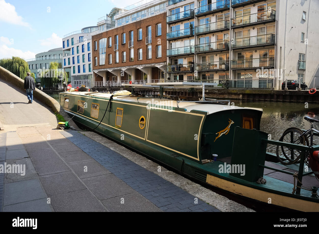 Regents canal dock hi-res stock photography and images - Alamy
