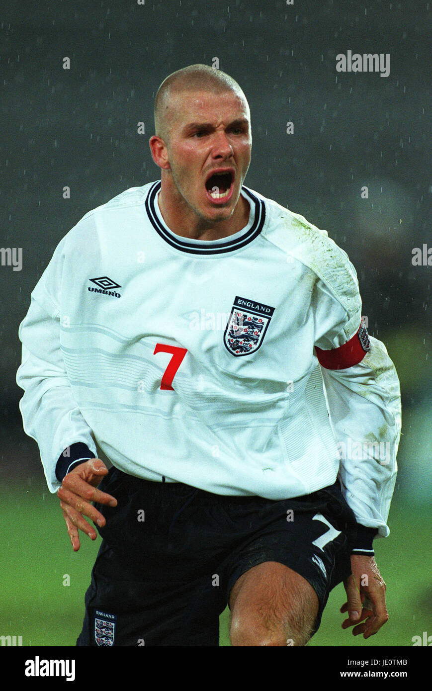 David beckham 15 november 2000 hi-res stock photography and images - Alamy
