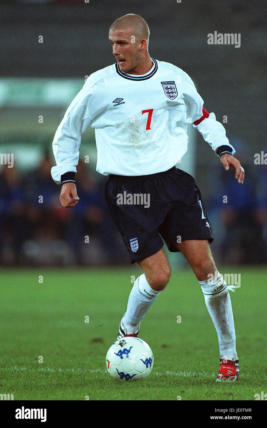 DAVID BECKHAM ENGLAND & MANCHESTER UNITED FC STADE DEL ALPI TURIN ITALY ...
