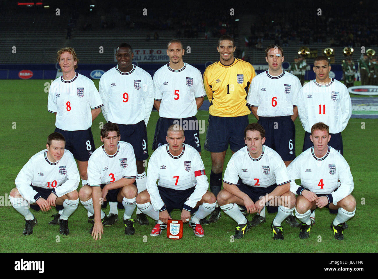 England football team 2000 hi-res stock photography and images - Alamy