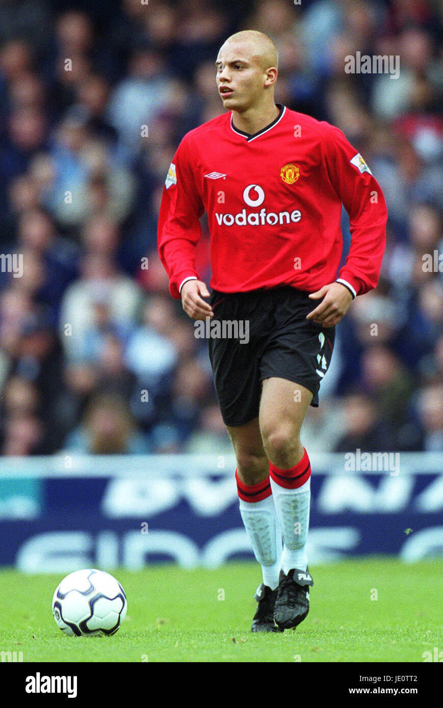 WESLEY BROWN MANCHESTER UNITED FC 18 November 2000 Stock Photo - Alamy