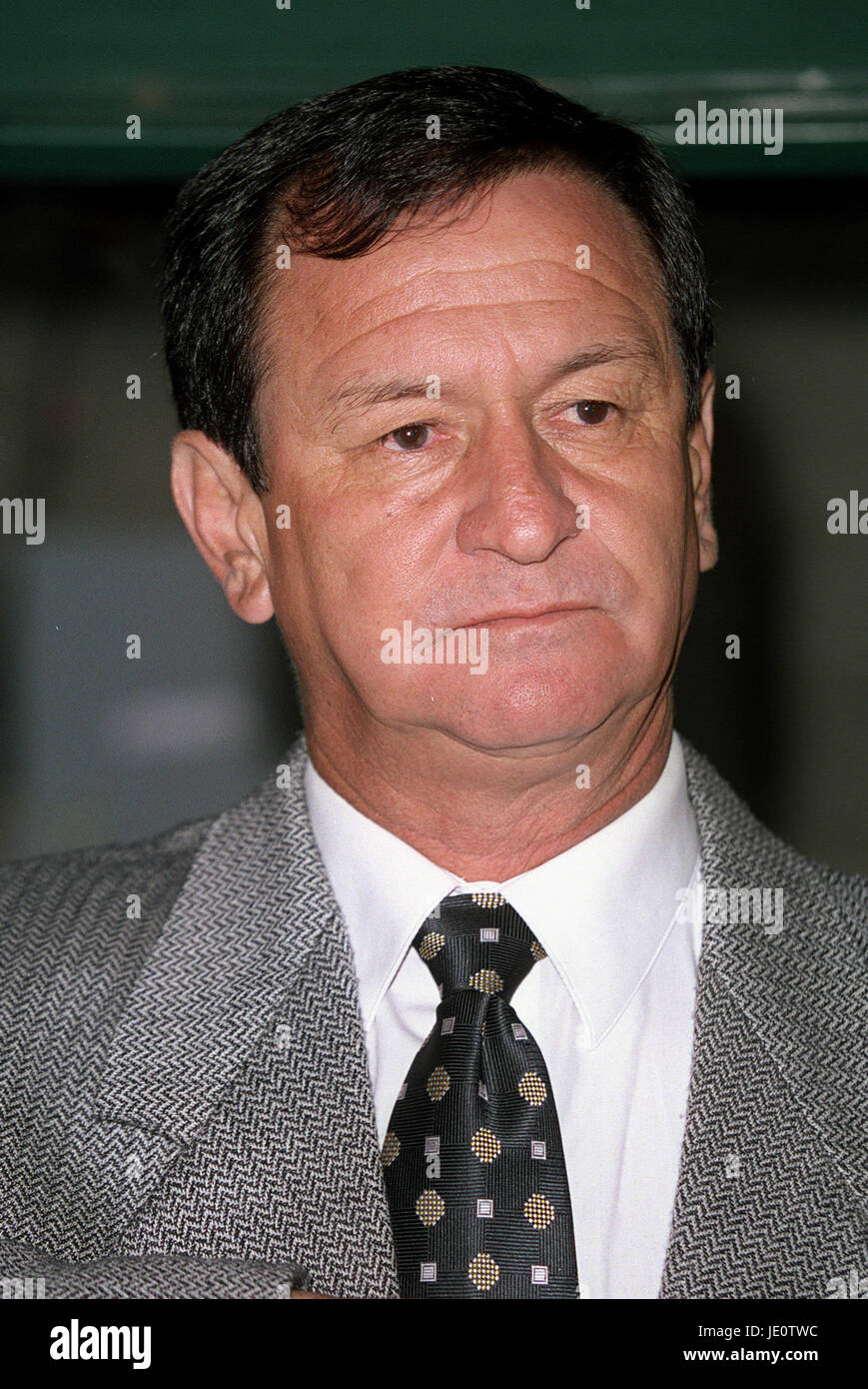 ENRIQUE MEZA MEXICO FOOTBALL COACH MEMORIAL COLISEUM LOS ANGELES USA 25 ...