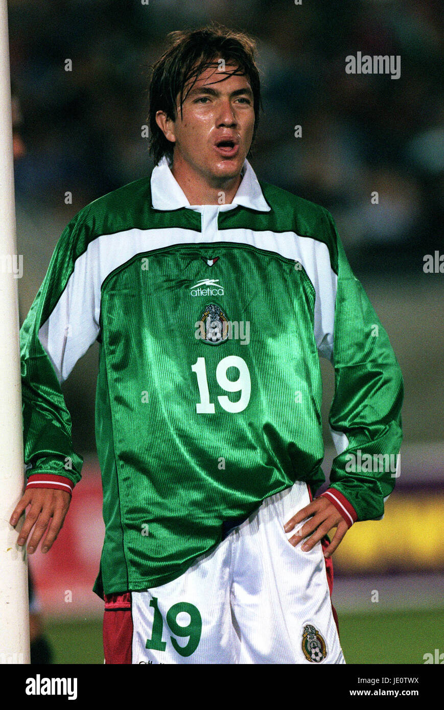 CESARO VICTORINO MEXICO MEMORIAL COLISEUM LOS ANGELES USA 25 October ...