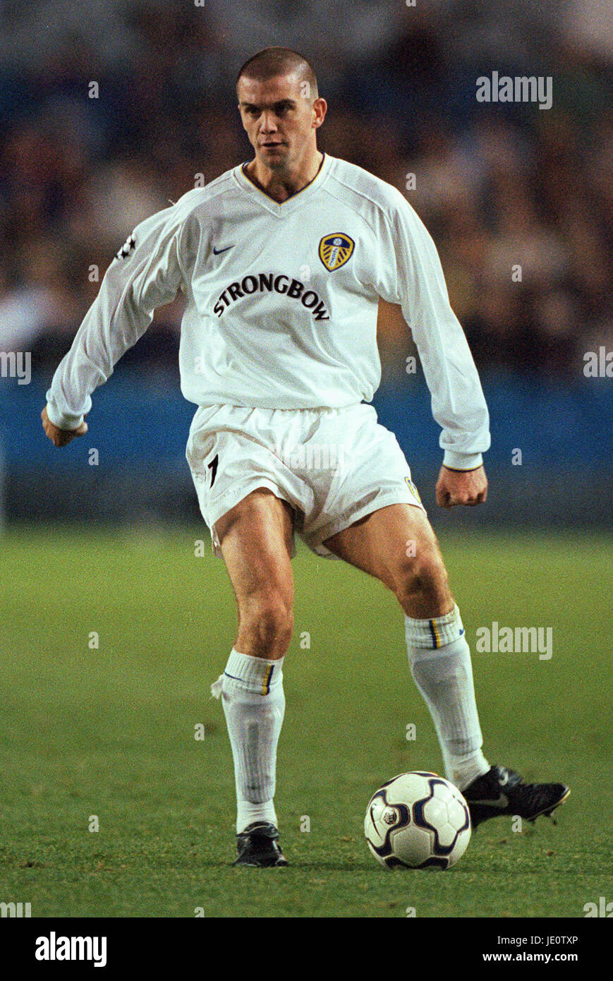 DOMINIC MATTEO LEEDS UNITED FC LEEDS ELLAND ROAD 22 November 2000 Stock ...