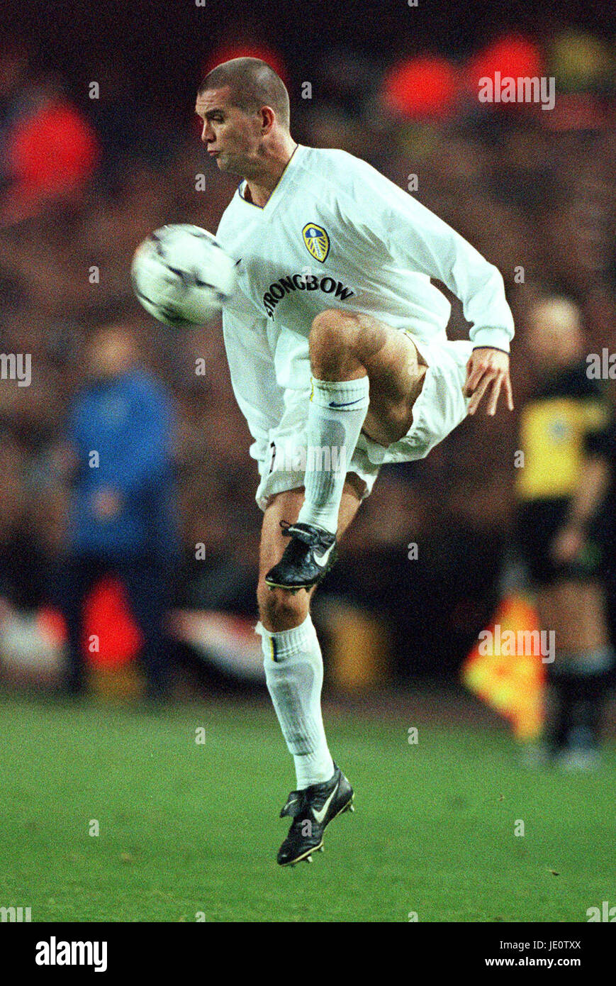 DOMINIC MATTEO LEEDS UNITED FC LEEDS ELLAND ROAD 22 November 2000 Stock ...