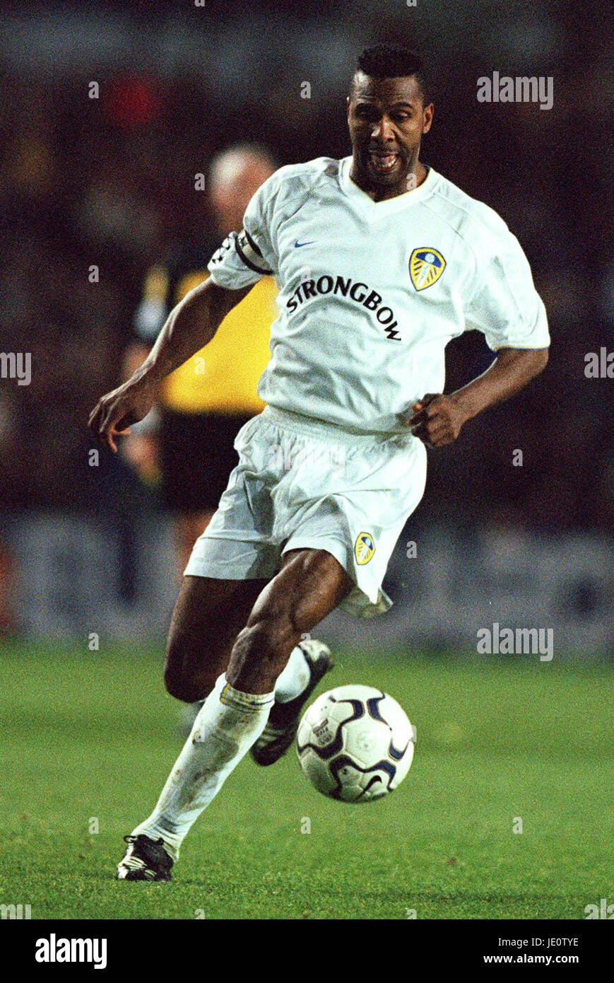 LUCAS RADEBE LEEDS UNITED FC LEEDS ELLAND ROAD 22 November 2000 Stock ...