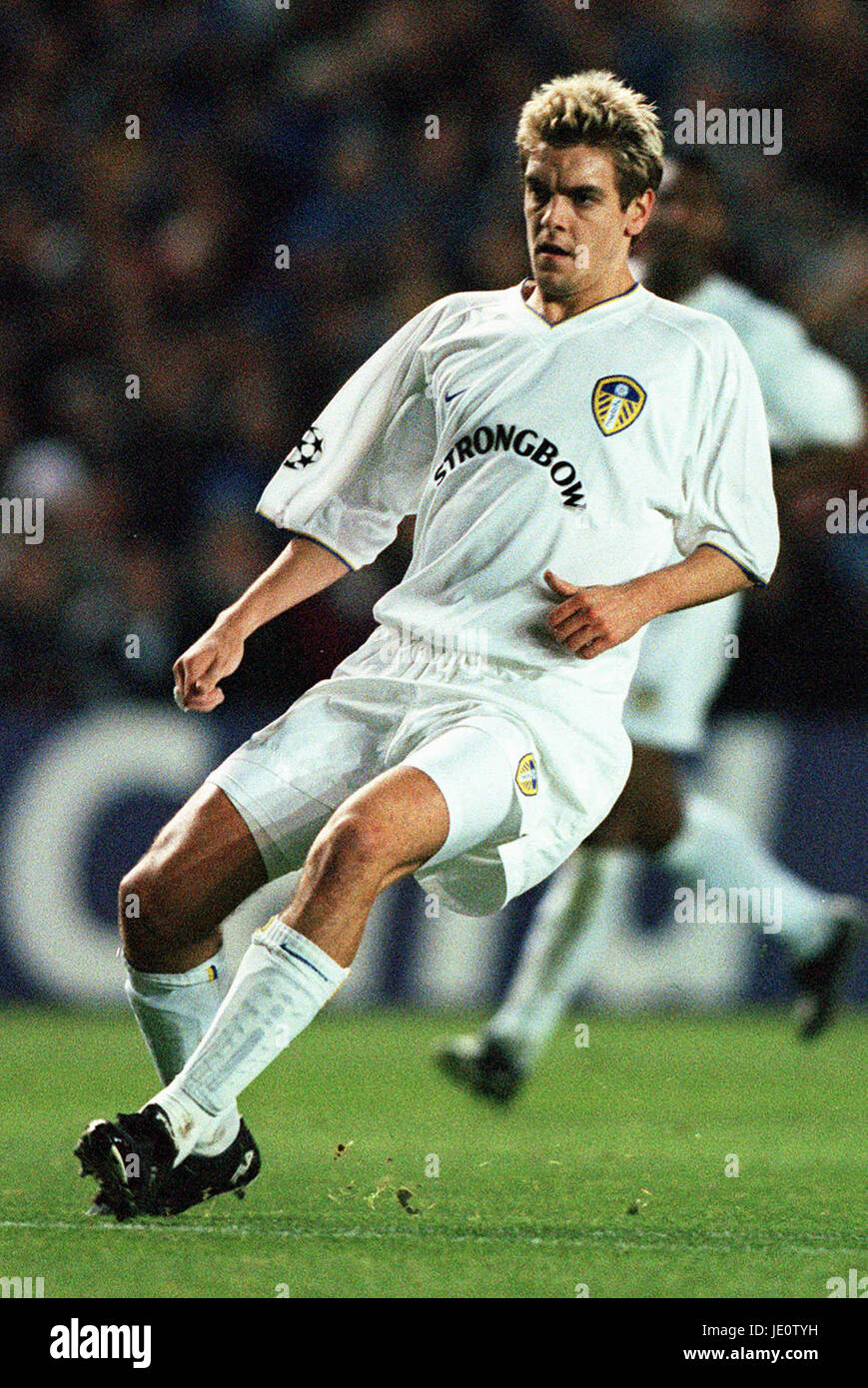JONATHAN WOODGATE LEEDS UNITED FC LEEDS ELLAND ROAD 22 November 2000 ...