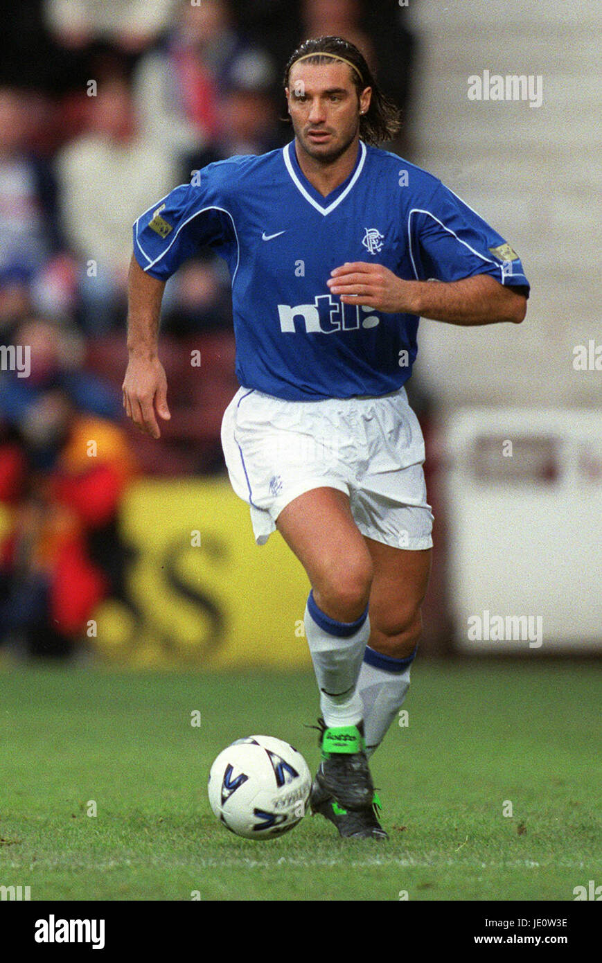 LORENZO AMORUSO GLASGOW RANGERS FC 02 December 2000 Stock Photo - Alamy