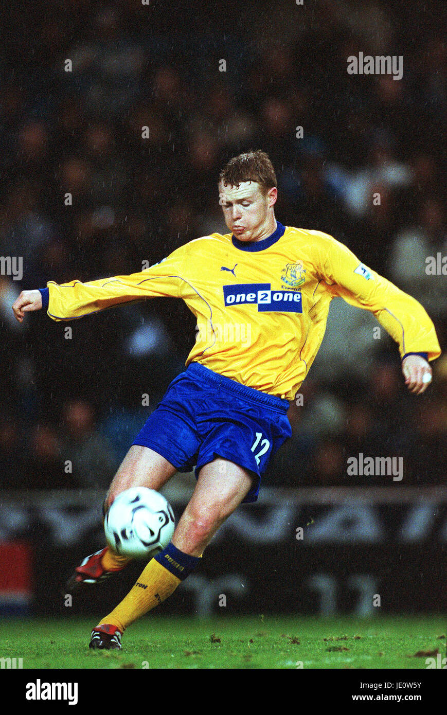 MICHAEL BALL EVERTON FC 26 September 2000 Stock Photo - Alamy