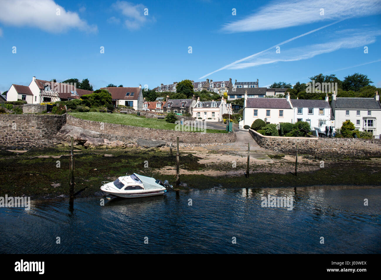 tide coming in Stock Photo - Alamy