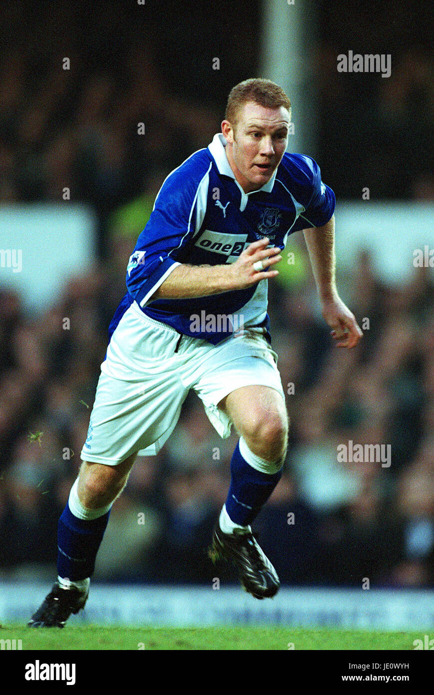 STEVE WATSON EVERTON FC GOODISON PARK EVERTON 18 November 2001 Stock ...