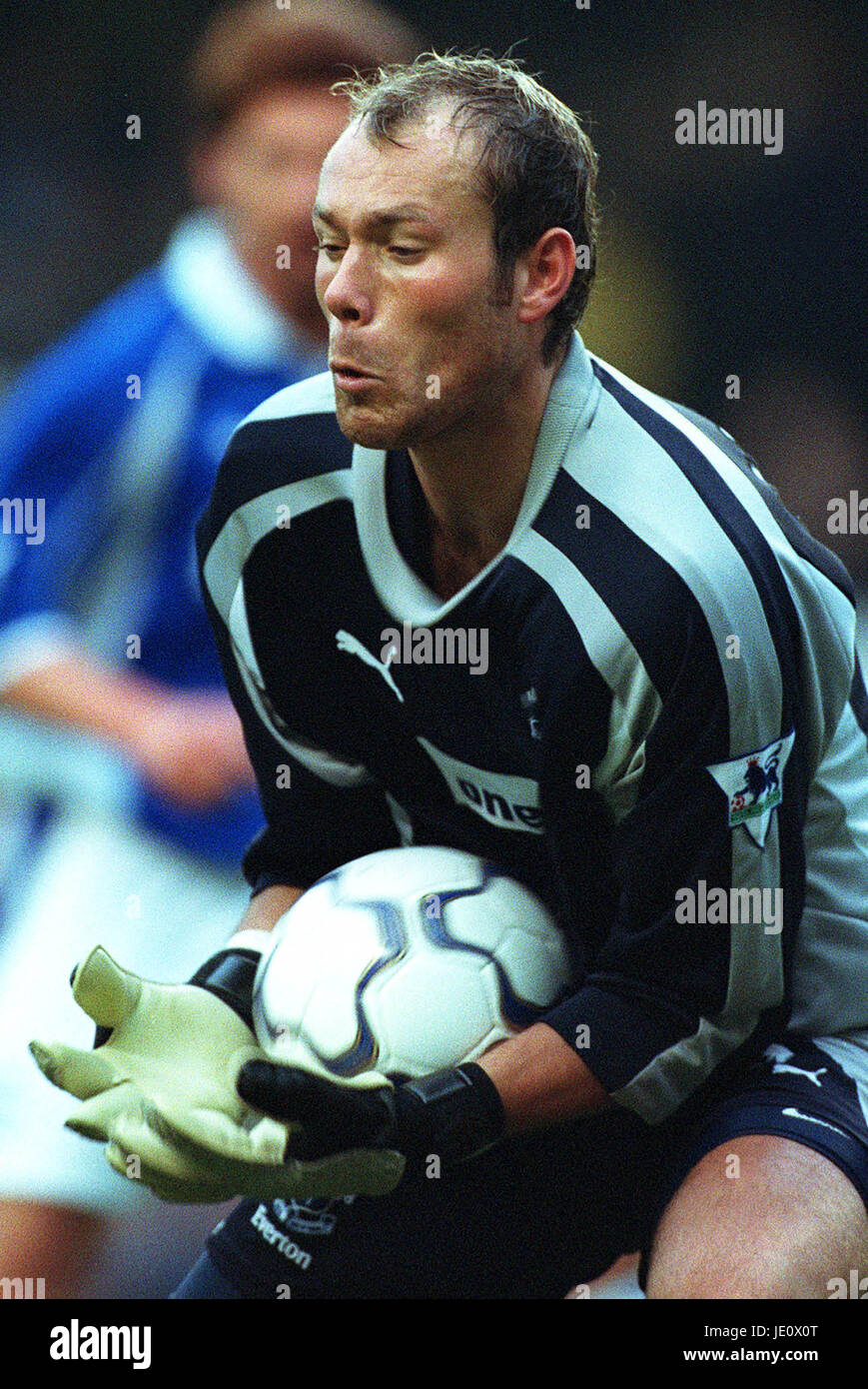 STEVE SIMONSEN EVERTON FC GOODISON PARK EVERTON 18 November 2001 Stock ...