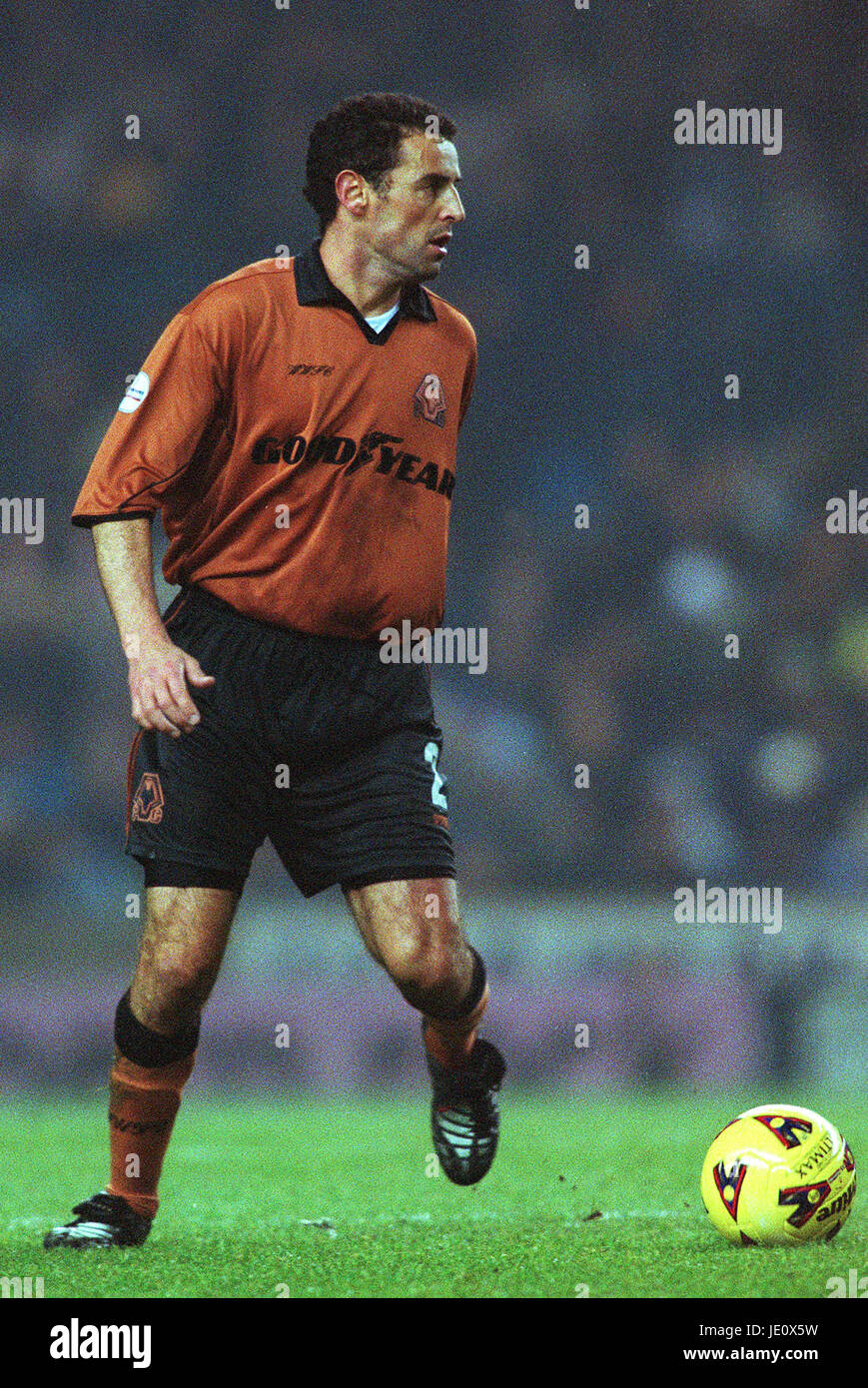 Wolverhampton wanderers kevin muscat hi-res stock photography and ...