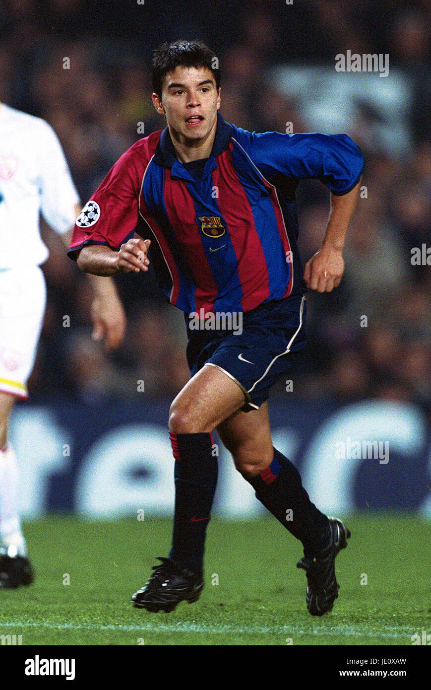 JAVIER SAVIOLA FC BARCELONA NOU CAMP BARCELONA 05 December 2001 Stock ...