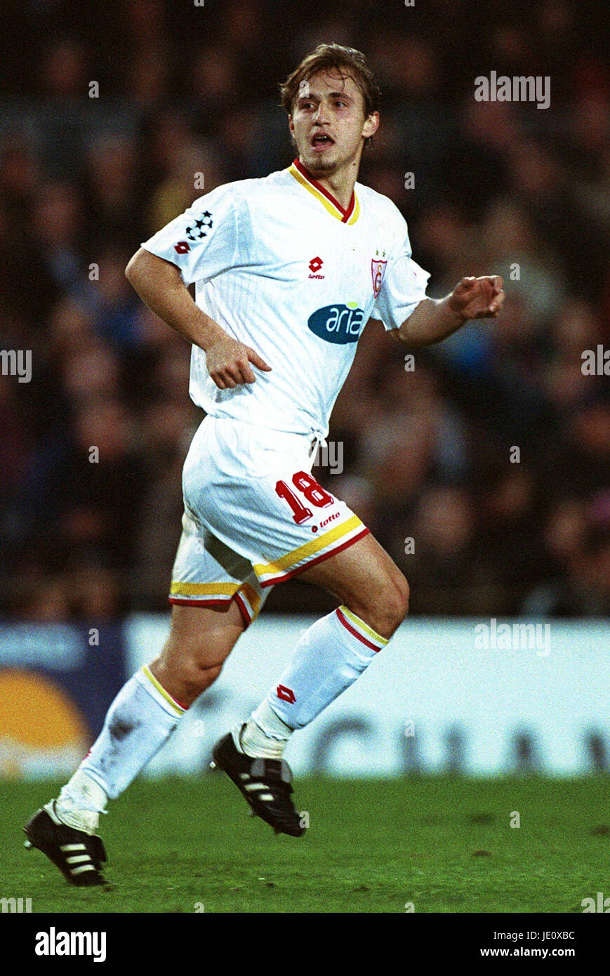 AYHAN AKMAN GALATASARAY SK NOU CAMP BARCELONA 05 December 2001 Stock ...