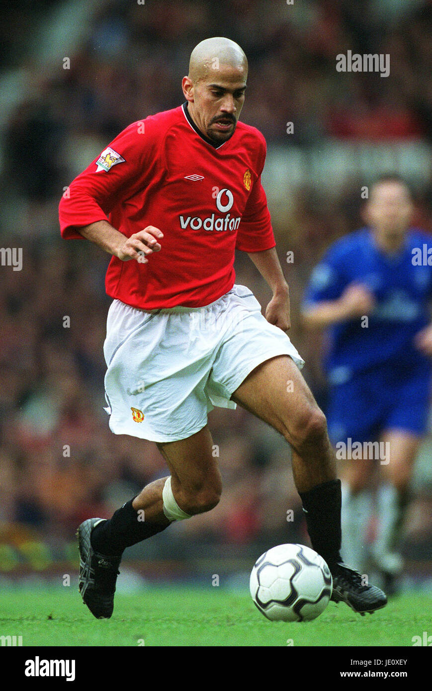 Veron manchester united 2001 hi-res stock photography and images - Alamy