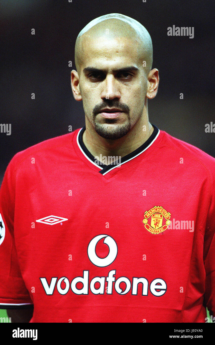 JUAN VERON MANCHESTER UNITED FC OLD TRAFFORD MANCHESTER 17 October 2001 ...