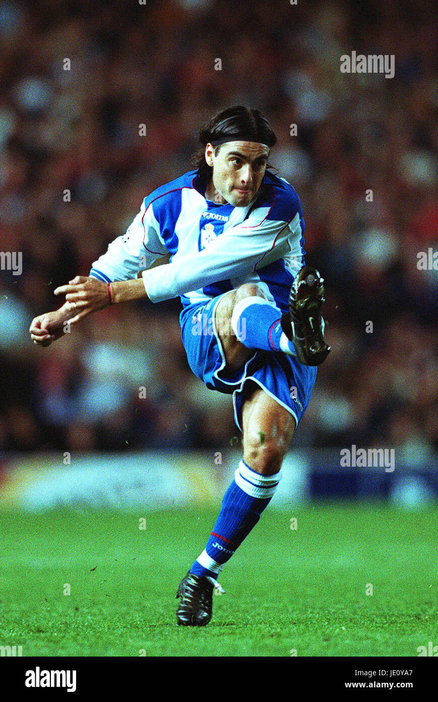 Duscher hi-res stock photography and images - Alamy