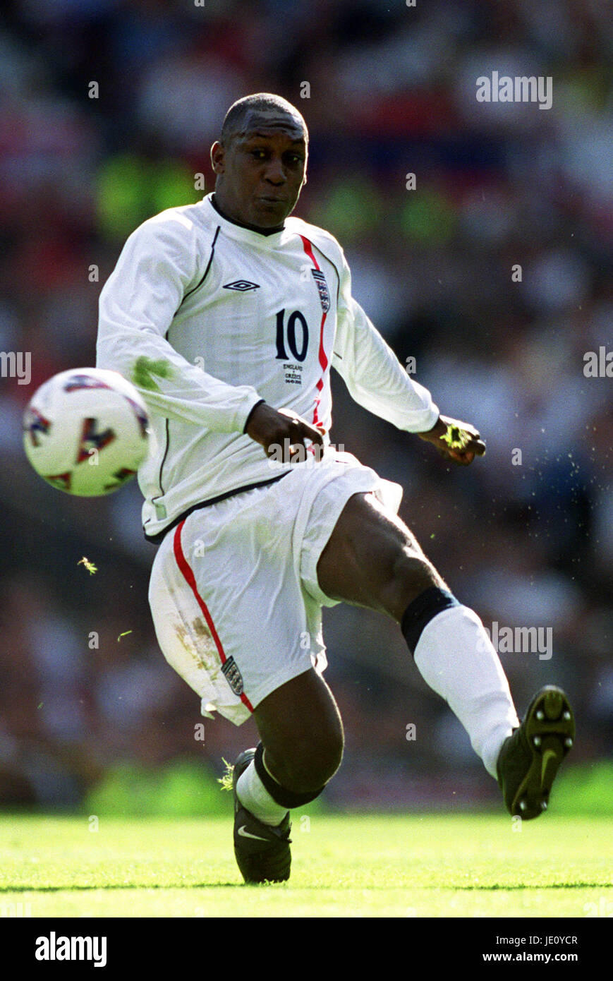 EMILE HESKEY ENGLAND & LIVERPOOL FC MANCHESTER ENGLAND OLD TRAFFORD 06 ...