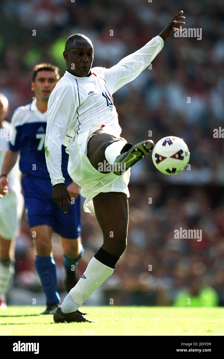 EMILE HESKEY ENGLAND & LIVERPOOL FC MANCHESTER ENGLAND OLD TRAFFORD 06 ...