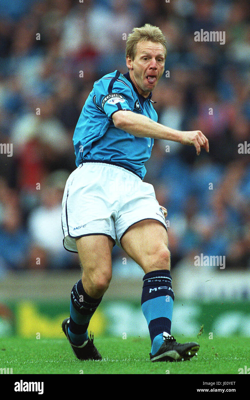 Manchester city fc 2001 hi-res stock photography and images - Alamy